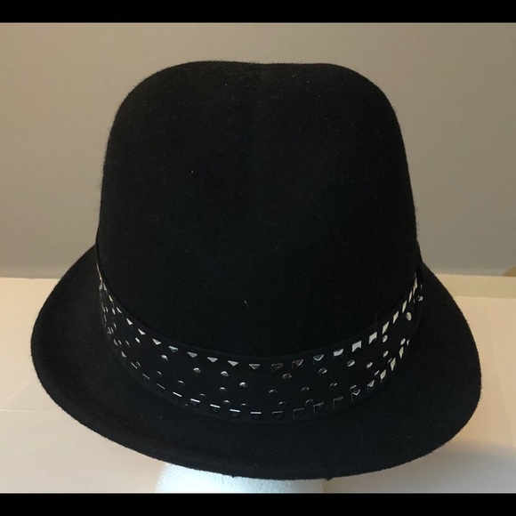 Magid | Accessories | Magid Fedora Hat Black Silver Tone Studded Band ...